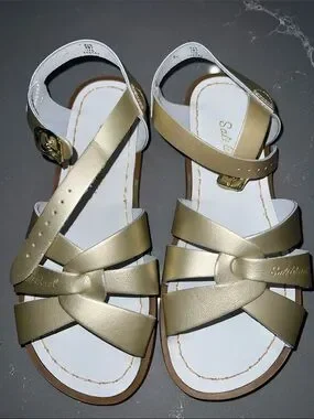 Salt Water Sandals by Hoy | Shoes | Auth Nwob Salt Water The Original ...
